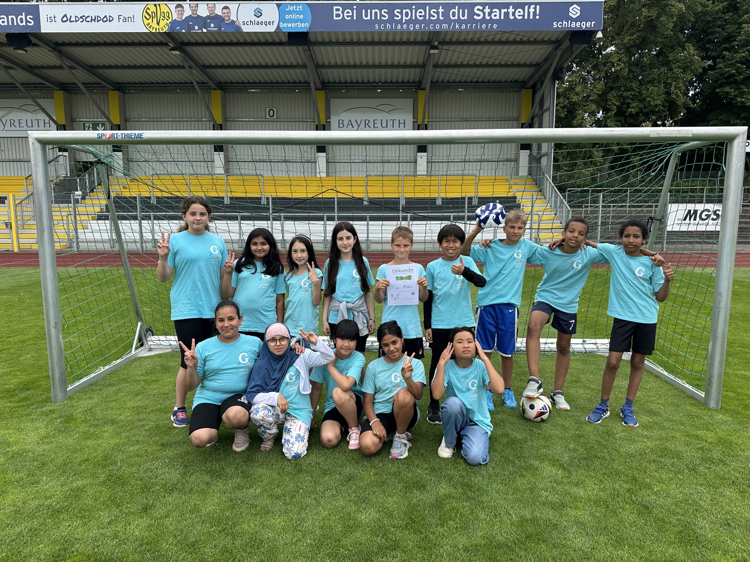 Die Graser Grundschule beim Fußballturnier der Bayreuther Grundschulen ...